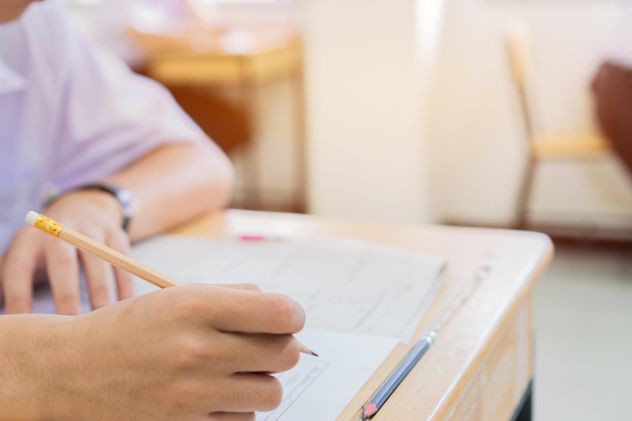 Sujets Corrigés bac STMG droit-économie 2025 - L'Etudiant