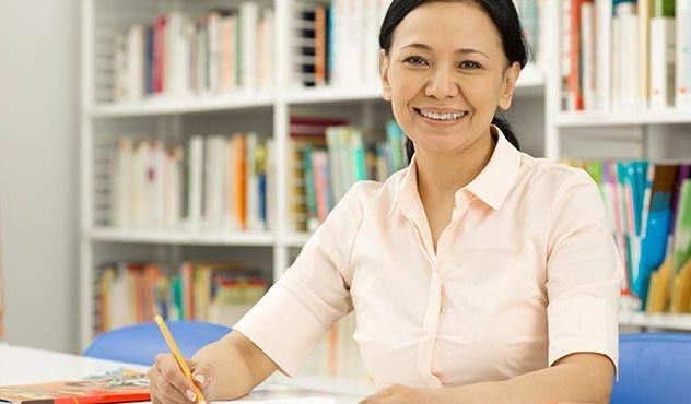 Terminologue - Découvrez la fiche métier (études, salaire, missions, qualités requises...) - L ...