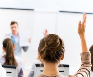 Orientation : les bonnes questions à poser pour découvrir une formation ...