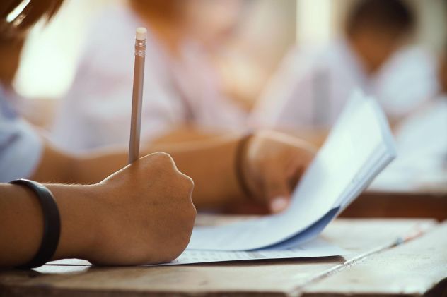 Sujets corrigés bac NSI 2025 - L'Etudiant