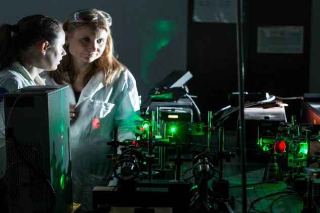 L’École Spectrum d’Université Côte d’Azur forme des ingénieurs dans le ...