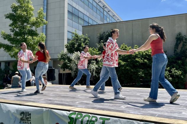 "Il y a une ambiance super familiale" : à Lyon, immersion dans le plus ...