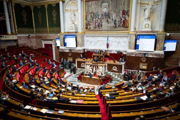 PLF 2026 : quelles mesures pour les étudiants sont en attente du budget ...