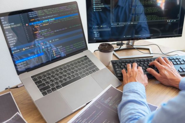 Comment travailler dans l'informatique sans être ingénieur ? - L'Etudiant